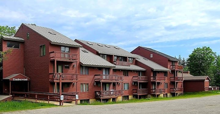 Centrally Located Cozy  Condo On Sugarloaf! - Carrabassett Valley, ME