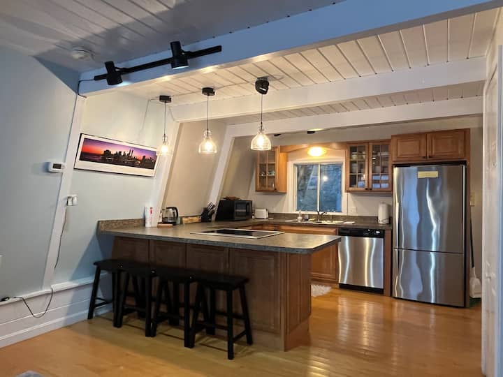 Lakefront House With Stunning Views - Conway, NH