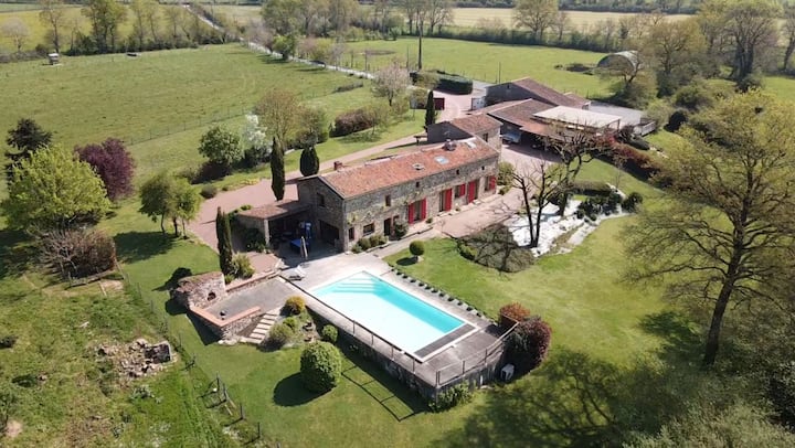 Maison De Caractère De 300m2 Aux Portes De Cholet - Cholet