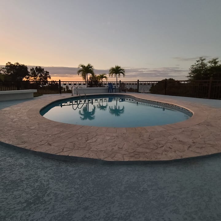 Beachfront Bahia Azul -Sunsets, Surf & Style - Aguada