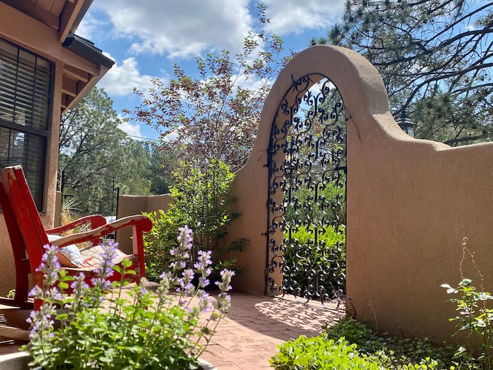 Casa Bohemia / Hot Tub~wine Bar~great Location - Ruidoso Downs, NM