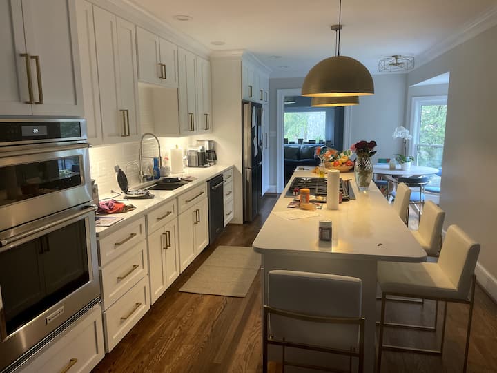 1 Mile From Furniture Market - High Point, NC