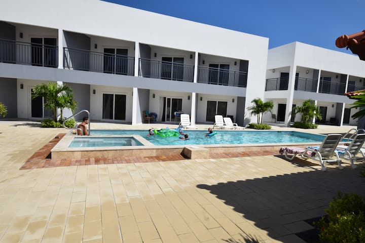 20%off Hibiscus Arena Condo At Eagle Beach - Aruba