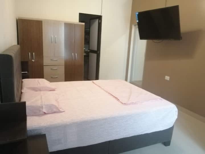 Apartamento Amplio, Cómodo Y Acogedor. - 