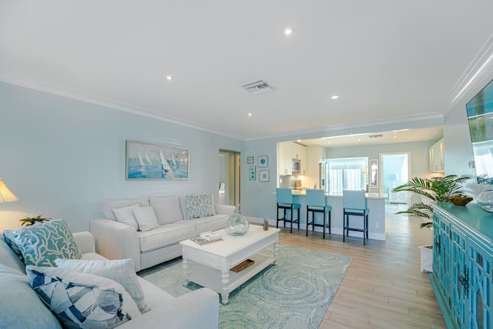 Beautiful 3 Bedroom Home Really Close To The Beach - Boynton Beach, FL