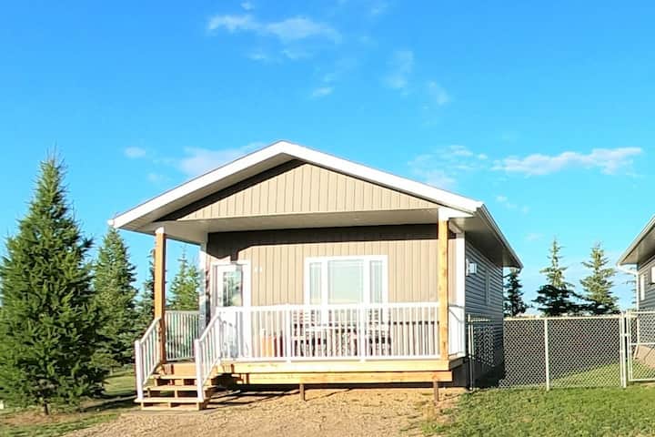 Fully Furnished One Bedroom Cottage 26 - Peace River