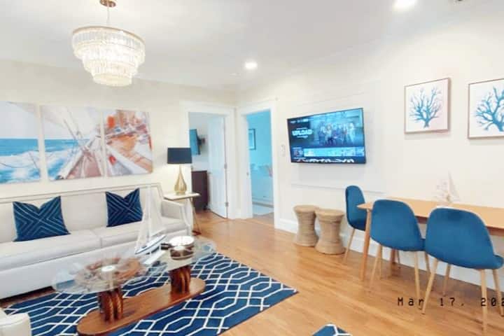 Nautical Apt. 6 | Close To The Beach | Newport - Newport, RI