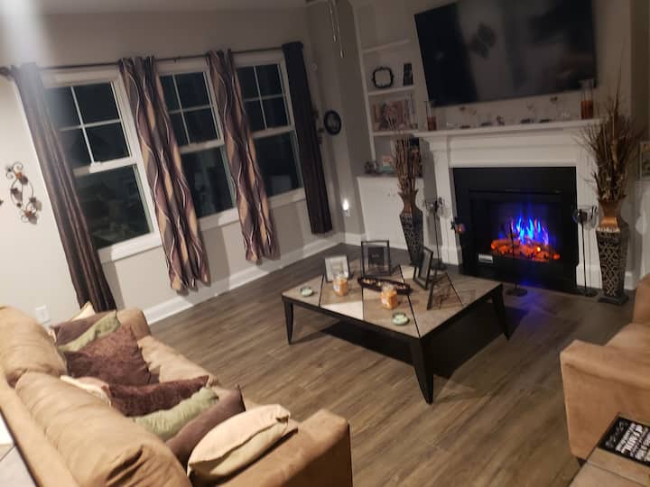 Quiet, Quaint And Cozy-(ak's Rm) - Smithfield, NC