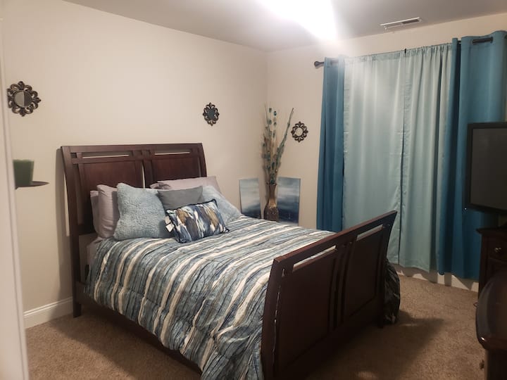 Quiet, Quaint And Cozy-(ak's Rm) - Smithfield, NC