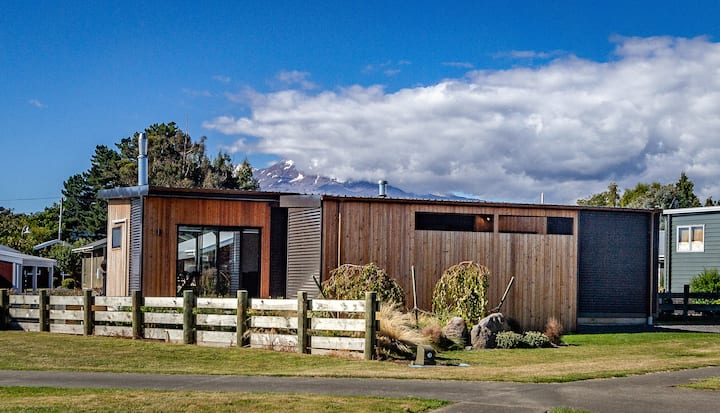 Snobox - Cedar Hot Tub Mountain Luxe - Ohakune