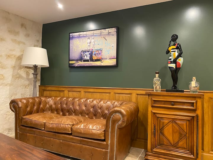 Suite Avec Coin Bureau Et Coin Salon - Senlis