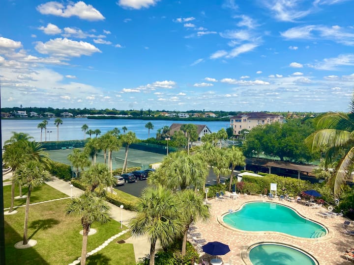 Siesta Key Beach Condo - Siesta Key, FL