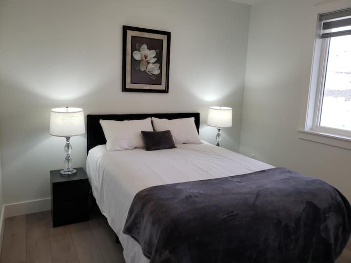 Ground Level Spacious Apt., 18min To Dt - Halifax