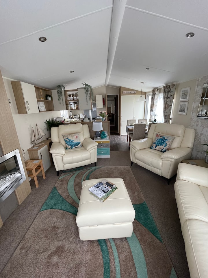 Luxury 4 Berth Caravan To Rent. - Dymchurch