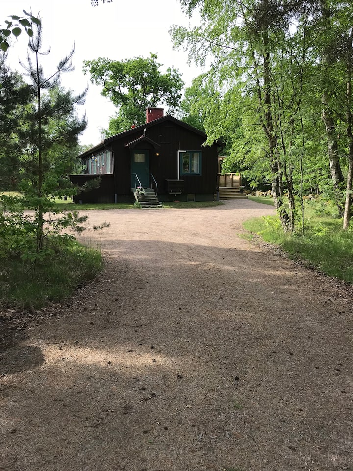 Rymlig Stuga I Fantastiskt Läge - Halmstad