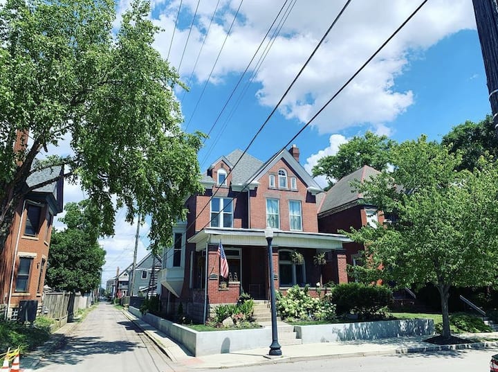 Beautifully Renovated 1500 Sf 1st Flr Apartment - Columbus, OH