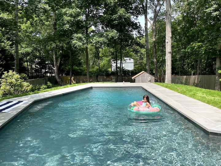 Lovely Springs Home W/ Pool + Landscaped Yard - The Hamptons, NY