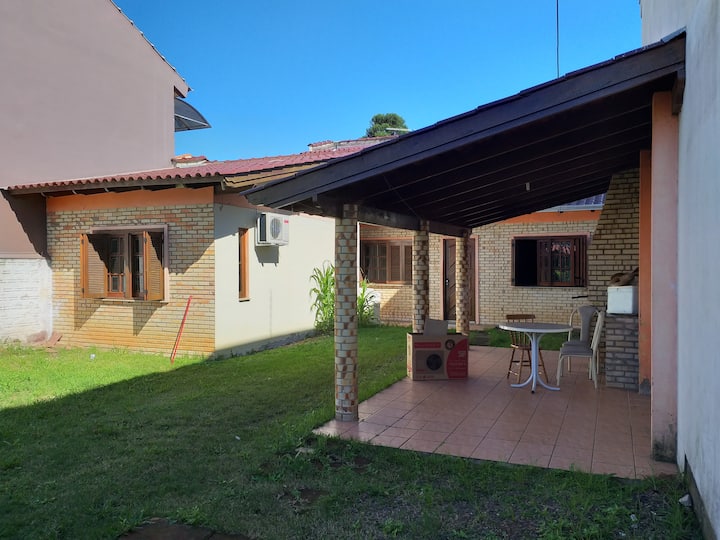 Casa Pra Eventos Com Pátio E Churrasqueira - Canoas