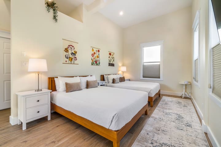 Stunning City Views - Downtown Double Queen Suite - Nelson