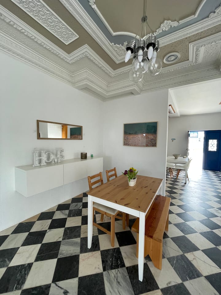 10 Handpicked Places To Surf And Stay In Nazaré, Portugal - Updated ...