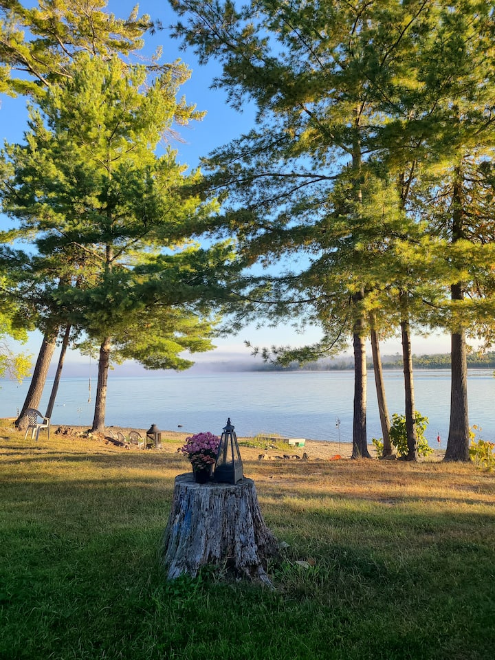 Waterfront Cottage Sleeps 6-8, Stars + Smores - 彭布羅克