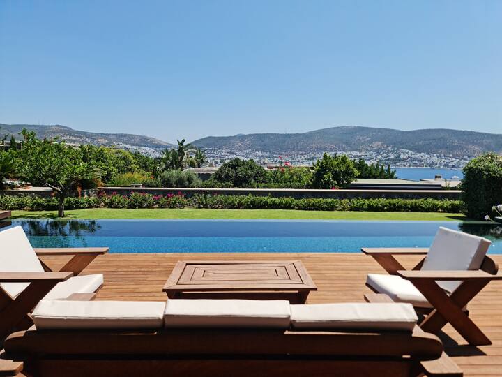 Kale Manzaralı Havuzlu Villa - Bodrum