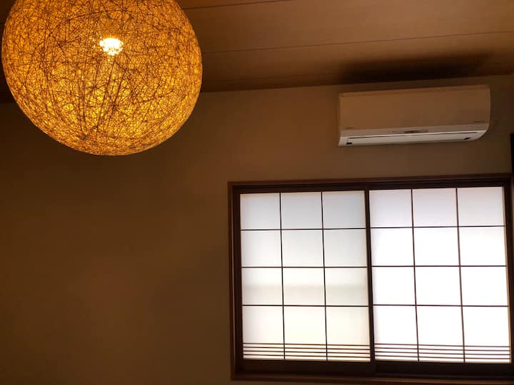 👍古街小溪旁👍獨棟一房一廳•摩登客厅+传统和室•胶囊咖啡机/多士炉完备•可容纳3名 - Takayama