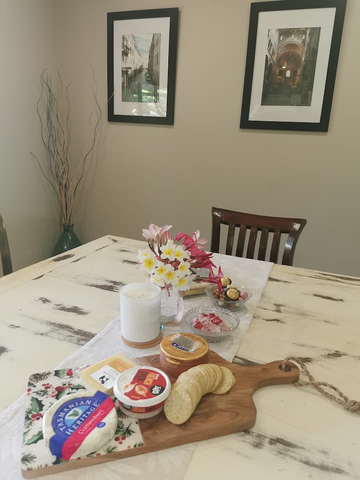 Private Setting In Quiet Street With Security. - Rockhampton