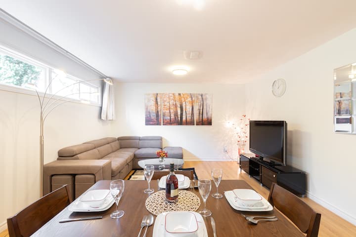 Spacious Private Suite W/ Backyard (Yonge & Finch) - Vaughan