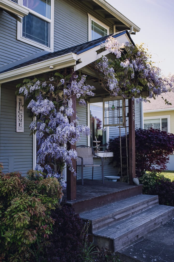 Rustic Charmer In Port Angeles By Olympics - Port Angeles, Washington