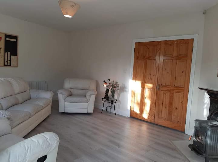 Entire Spacious Townhouse In Clifden. - Clifden