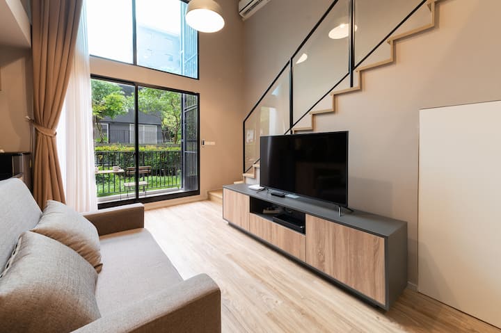 Duplex In Center Of Sathorn Pool & Fitness Access - Bangkok