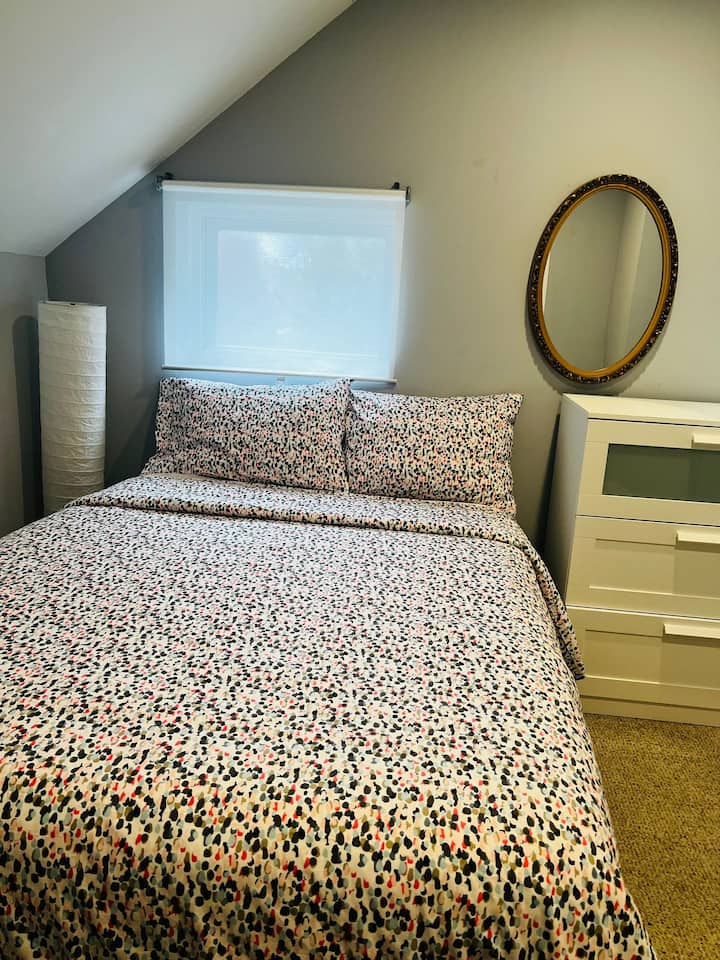 Room#6a: Downtown Silver Spring - Silver Spring, MD