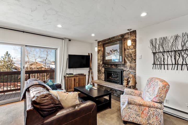 ✨ Ski To Unit Door ✨Free Wifi + Fireplace | On Mtn - Steamboat Springs, CO