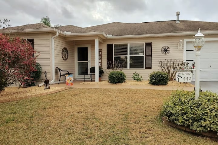 Cozy Cottage Near Sumter Landing! - Lake Harris, FL