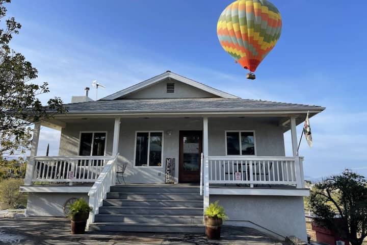 Guest House | Emus, Alpacas & Cozy Country Charm - Vitagliano Winery, Temecula