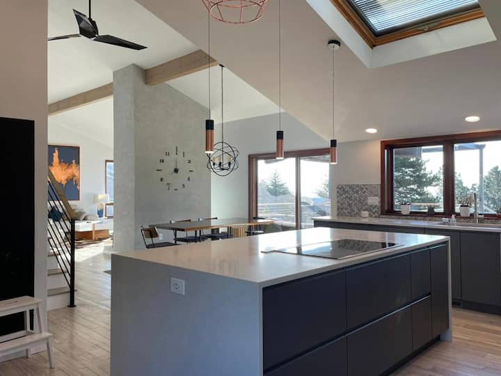 High End Large Home On Mt Sanitas Trail - Boulder, CO