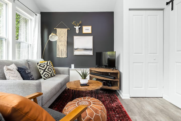 Living Big In Super Stylish Atl Tiny House - Stone Mountain, GA