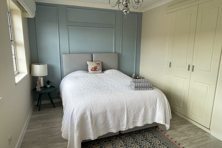 Beautiful Town House Ideally Situated In Kent - Dartford