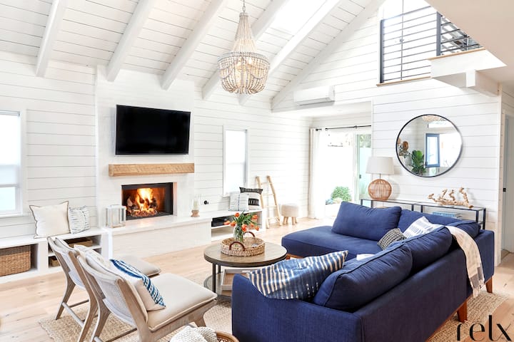 Luxury Beach House!  Walk To Sand. 5 Star! - Oxnard, CA