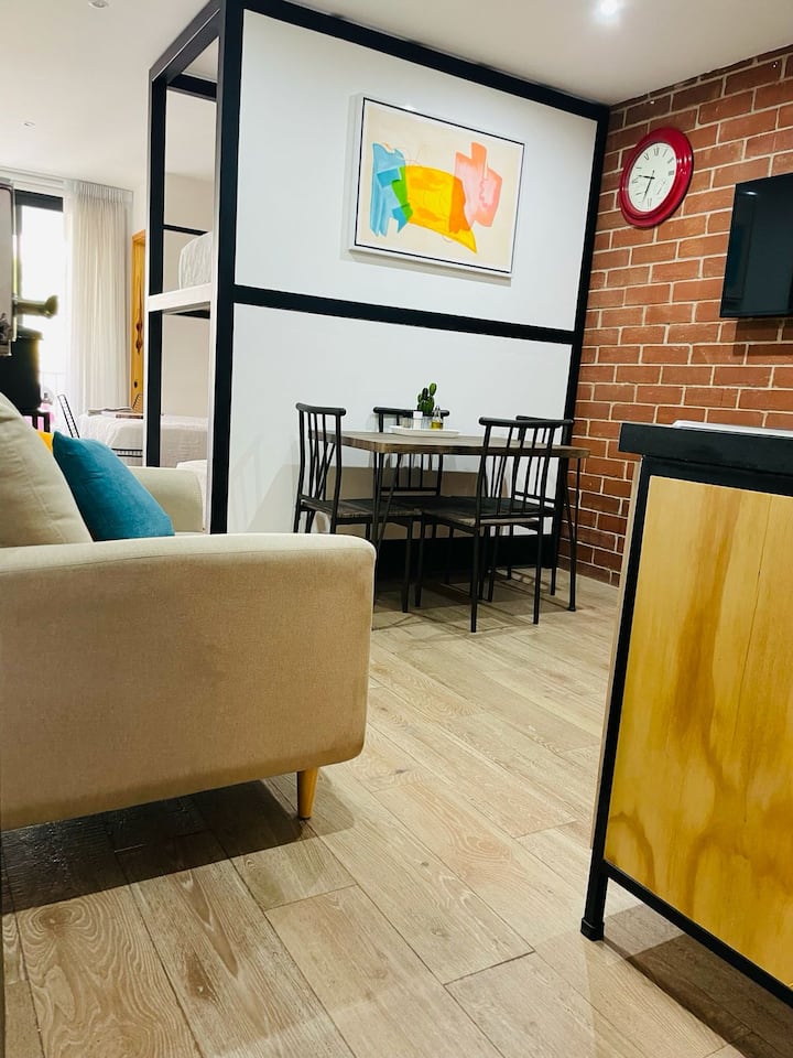 Newly-renovated Apartment Located In Vip Zone. - Guatemala City