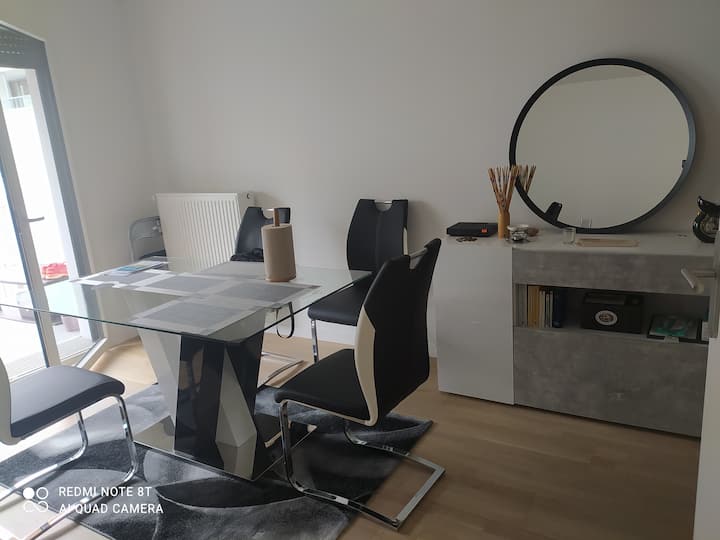 Chambre Dans Appartement Cosy Grand Balcon Rer A - Rueil-Malmaison