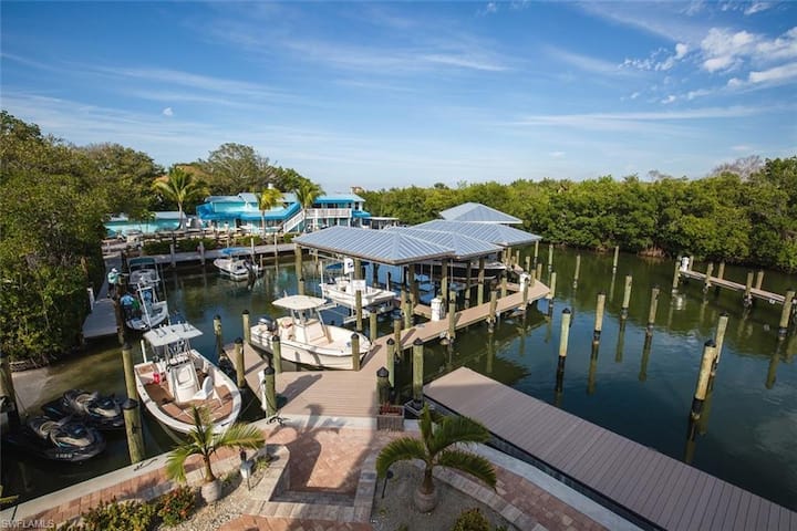 Sun, Sand, Unplug, Island Beach House Sleeps 12 - North Captiva Island, FL