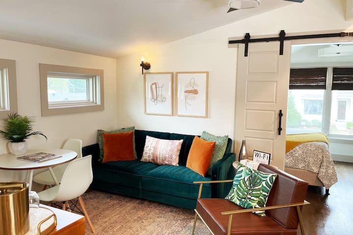 East Nash Private Guest House, Walk To Starbucks - Nashville, TN