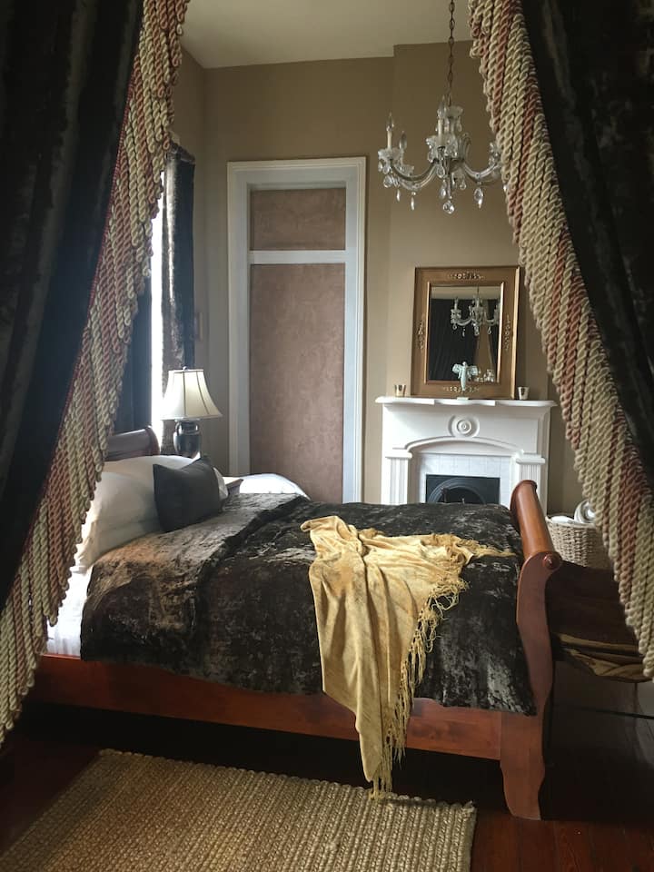 Mecca For Music Lovers, Frenchmen! - New Orleans, LA