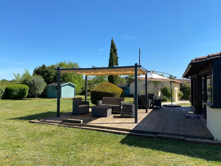 Le Petit Coin With Pool, Near Aubeterre Sur Dronne - Aubeterre-sur-Dronne