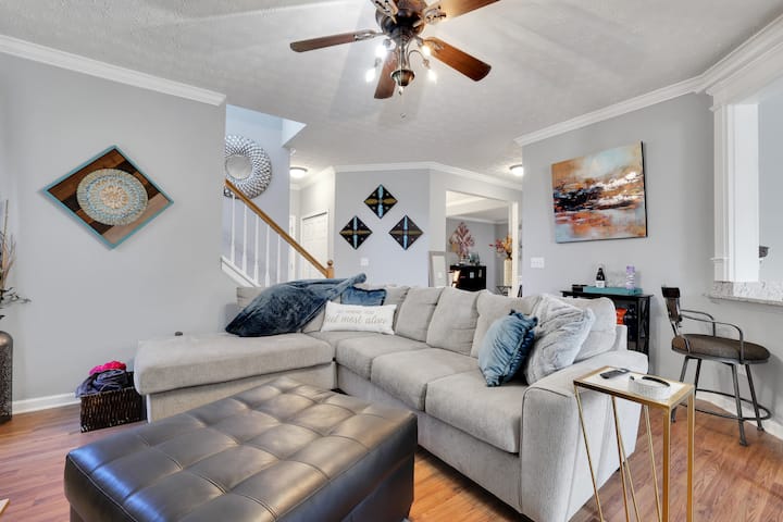 Modern 4-bedroom Close To Hospital & Braves Arena - Six Flags White Water, Marietta