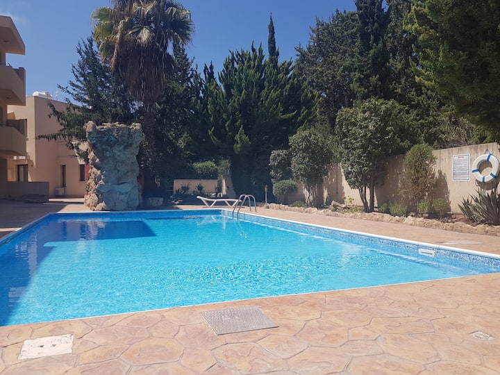 Paphos Holiday Home-spacious Apartment Sleeps Six! - Paphos
