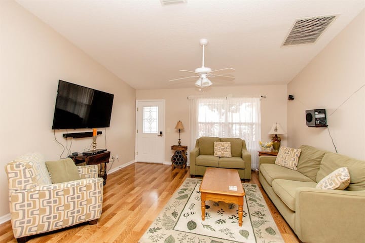 Entire 3 Br Home In The Villages Only (May -Oct) - Lake Weir, FL