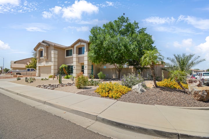 Heated Pool, Sand Volleyball, Bbq, Games, & More. - Phoenix, AZ